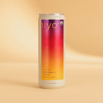 hiyo | passion fruit tangerine, non-alcoholic functional seltzer